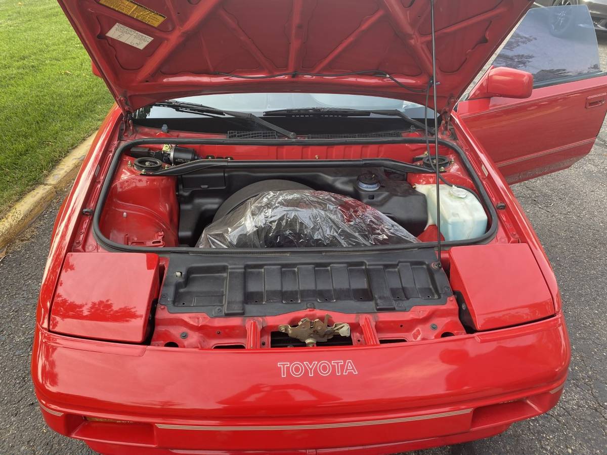 AW11 Generation Toyota MR2 5-Speed with 108k Miles - Klipnik