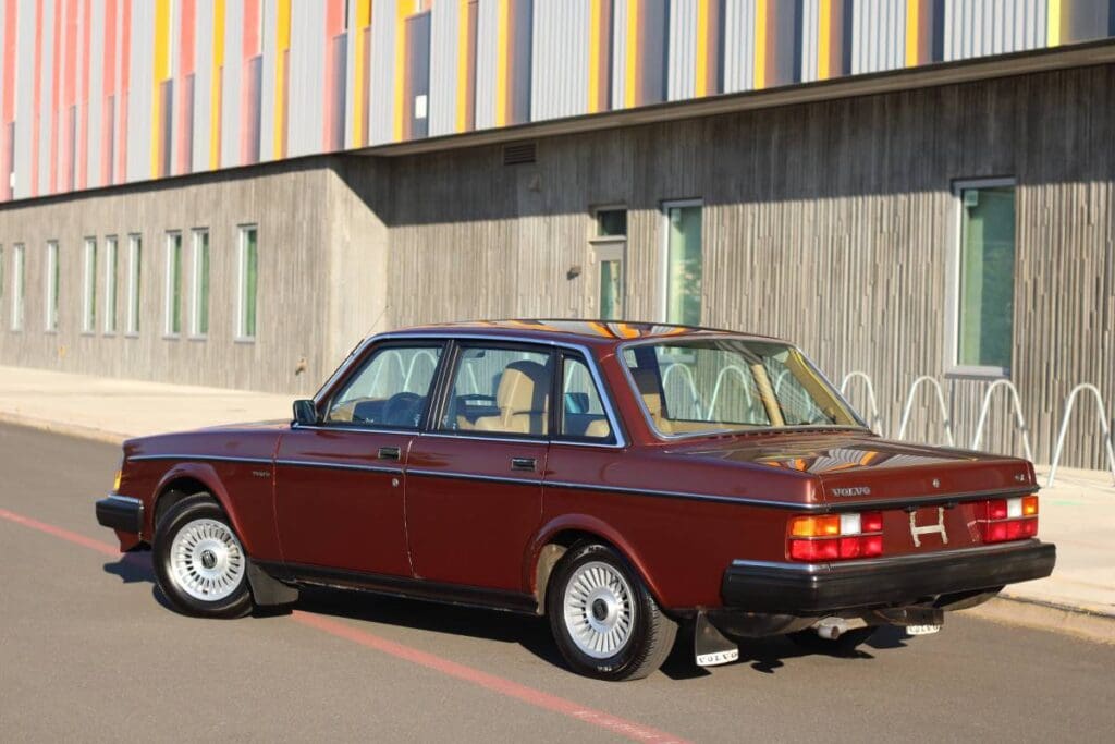 Time Capsule 1984 Volvo 240 GL with 52k Miles - Klipnik